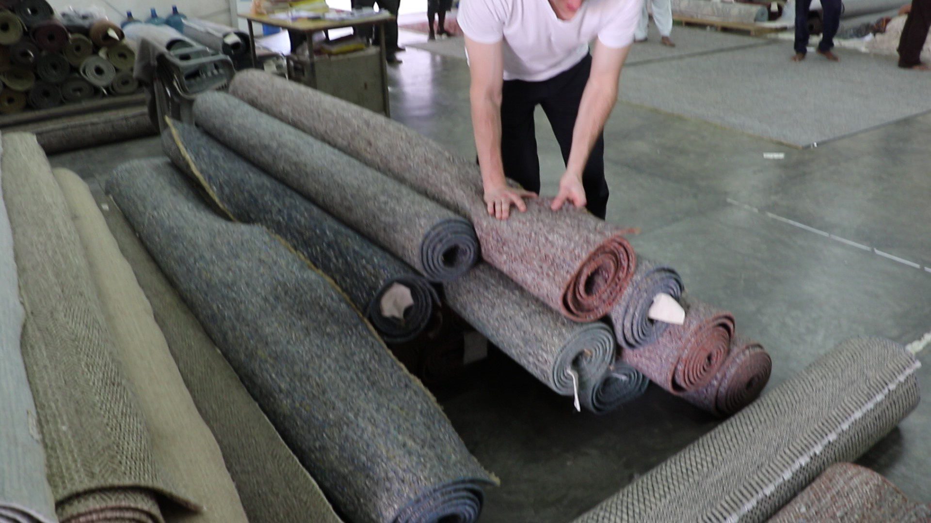 The Rug Making Process: Part 4 - Finishing - Kebabian's Rugs